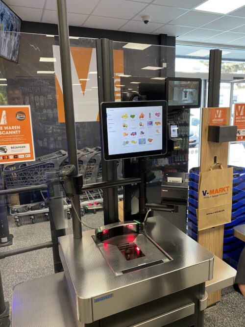 Automatisierte Kassensysteme im ersten V-mini-Markt | DRS AG
